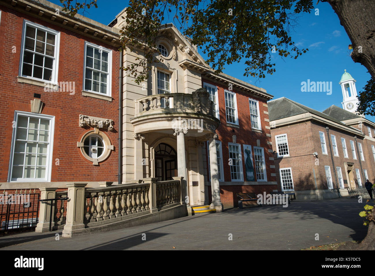 Worthing museum and art gallery hi-res stock photography and images - Alamy