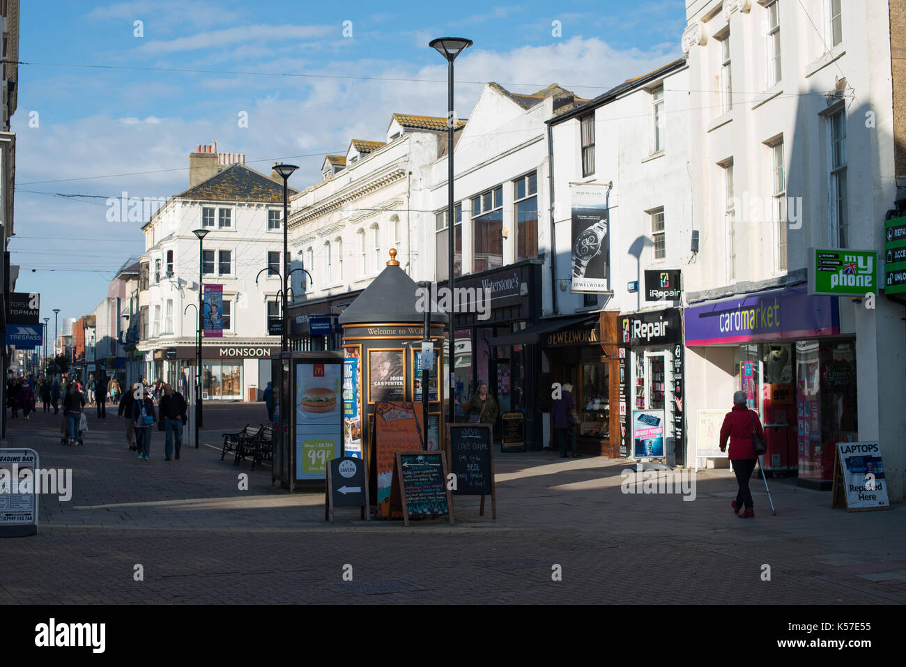 Shopping in worthing hi-res stock photography and images - Alamy