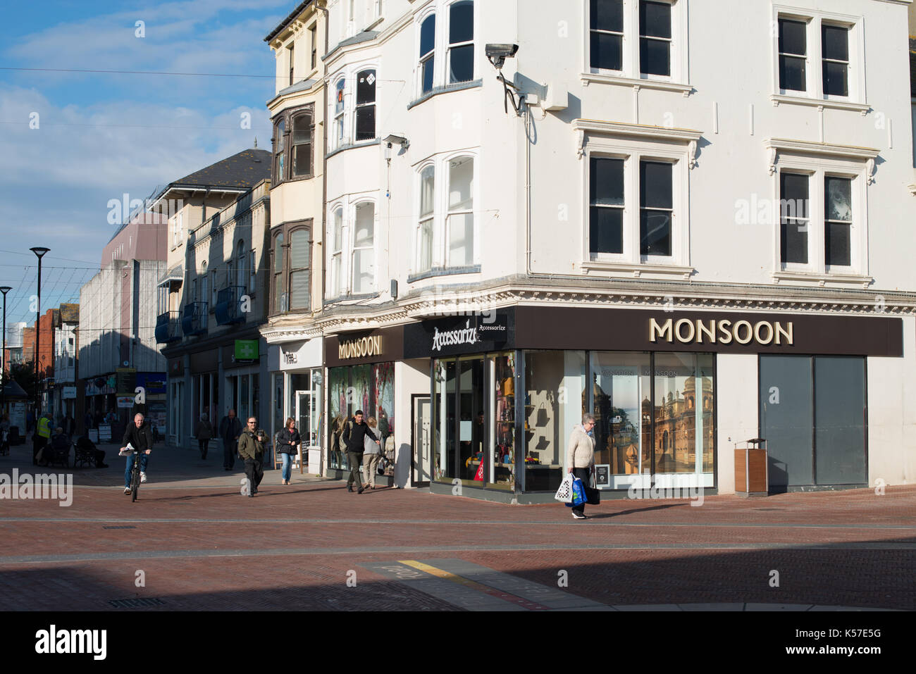 Worthing town centre hi-res stock photography and images - Alamy
