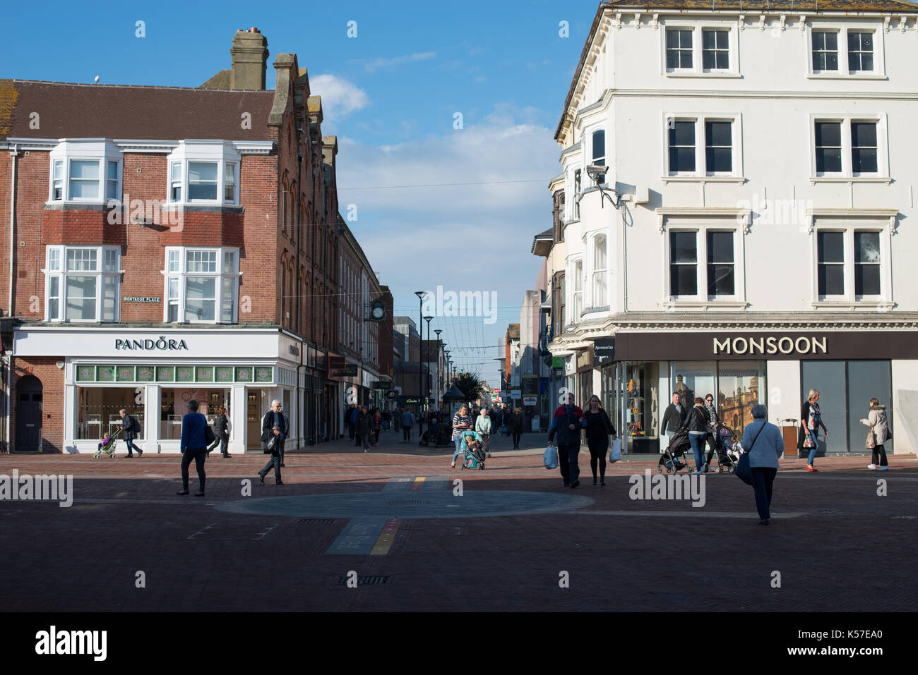 Montague shopping centre hi-res stock photography and images - Alamy