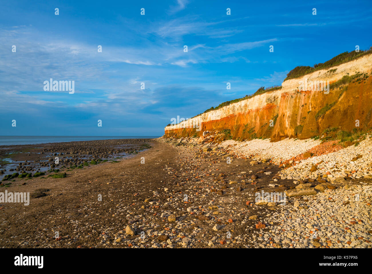 Red Hunstanton Chalk Layer High Resolution Stock Photography and Images ...
