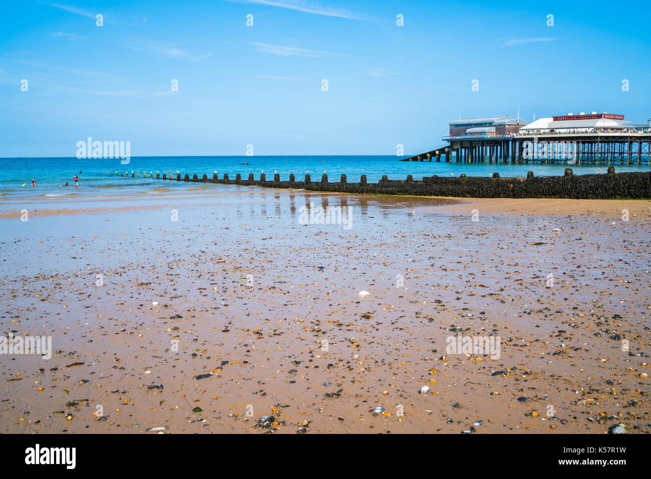 Hunstanton pier hi-res stock photography and images - Alamy