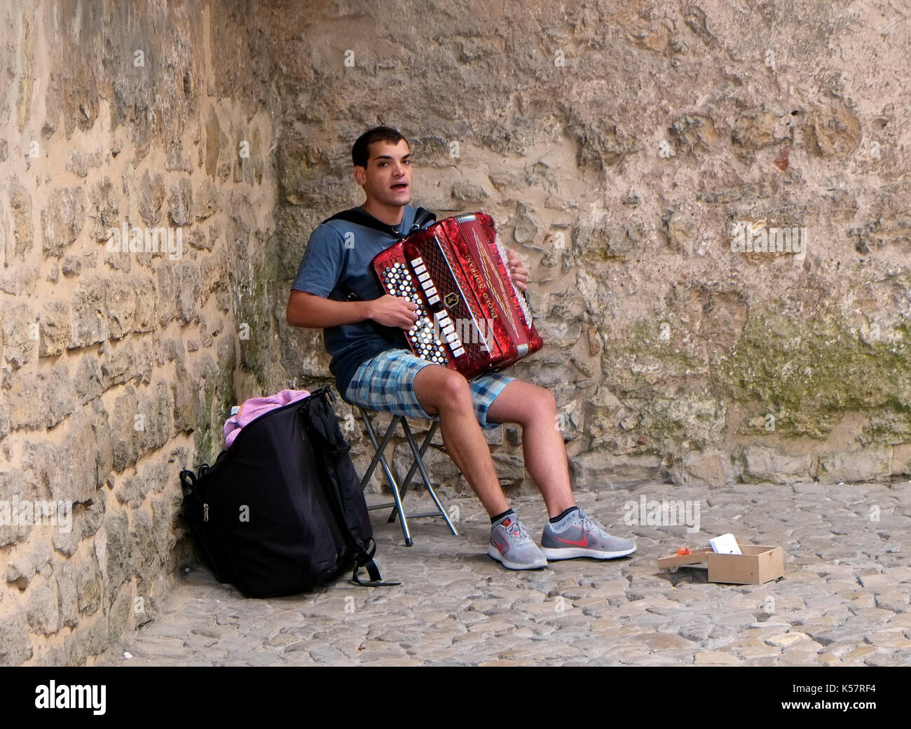 Portuguese busker hi-res stock photography and images - Alamy