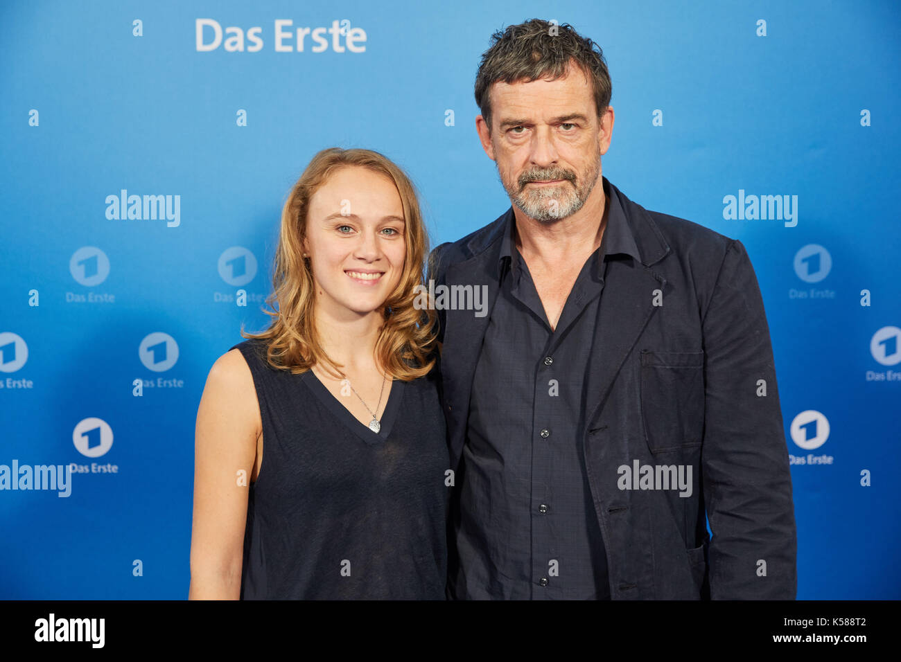Hamburg, Germany. 8th Sep, 2017. The actors Anke Retzlaff and Thomas ...