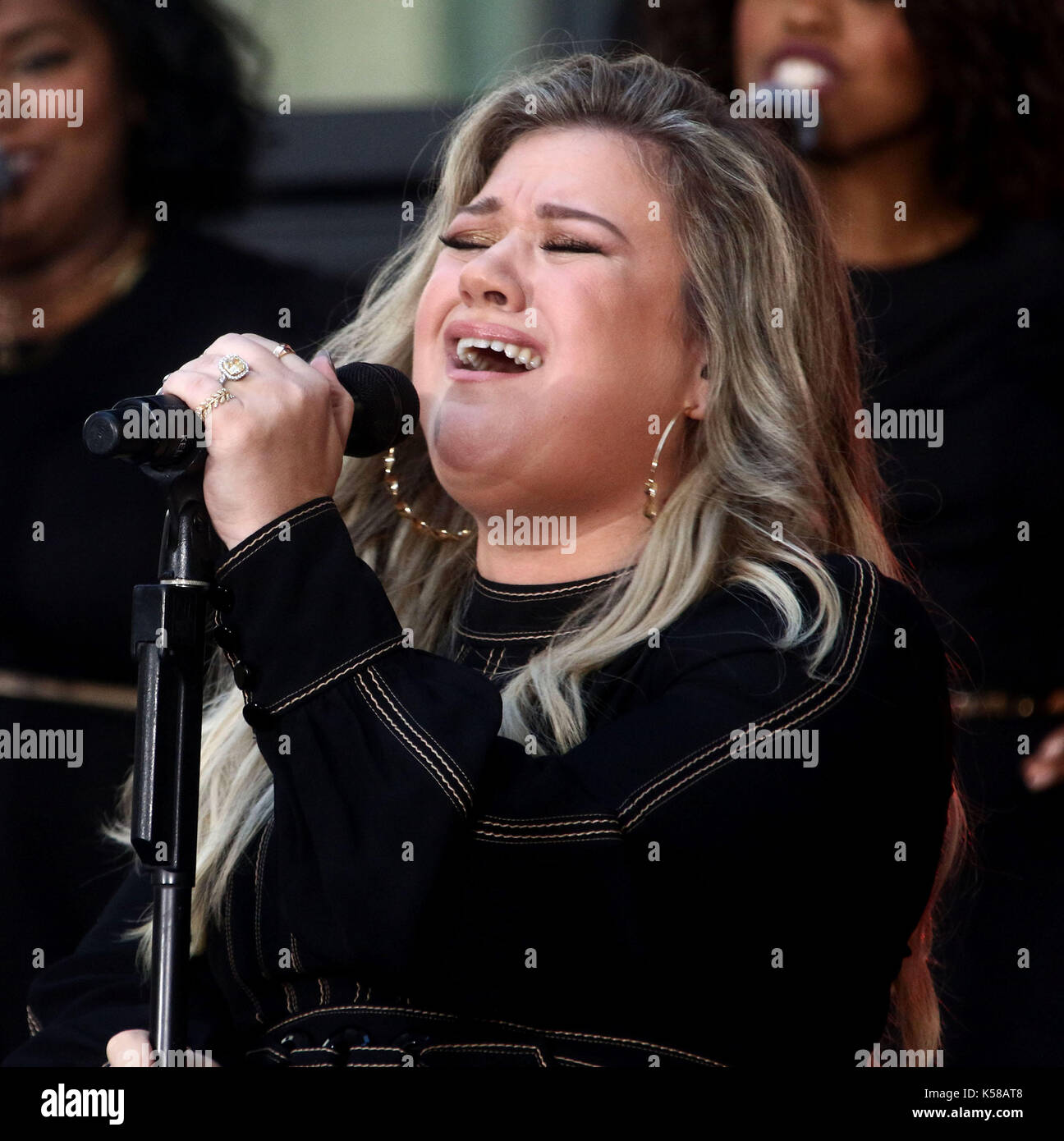 New York, New York, USA. 8th Sep, 2017. Singer KELLY CLARKSON performs ...