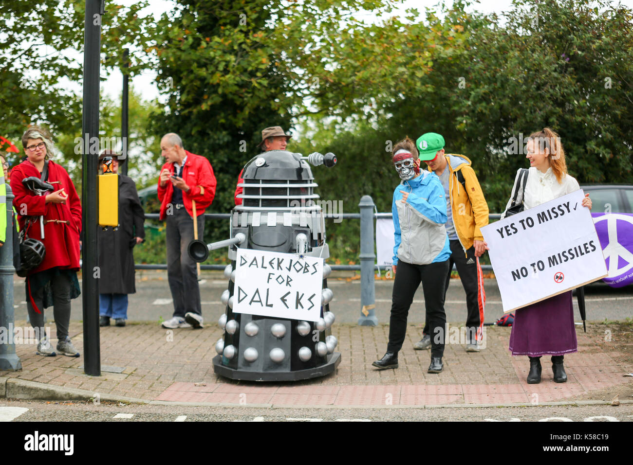London, UK. 8th Sept, 2017. Protest at the DSEI Arms Fair. Striking ...