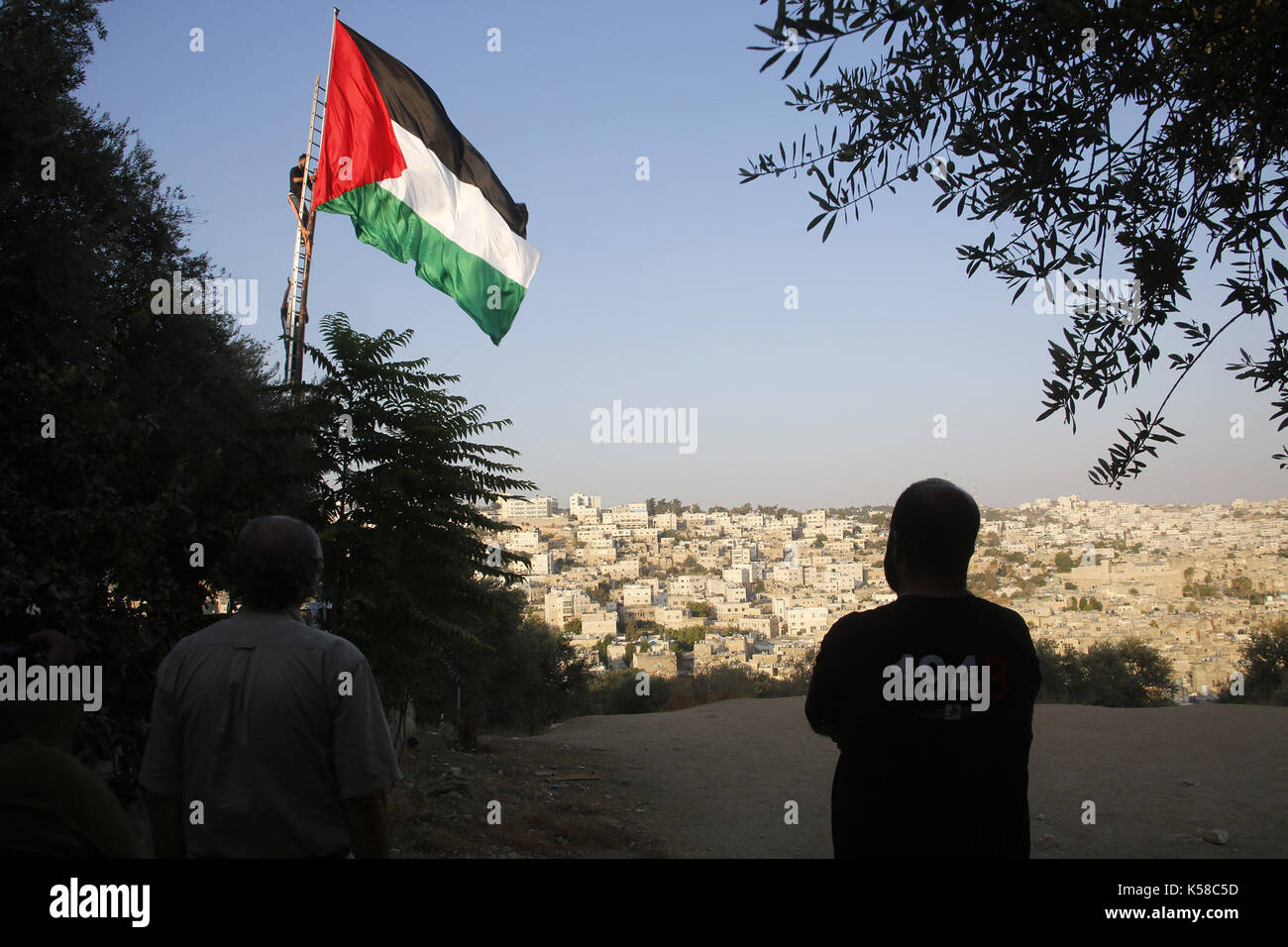 Hebron, West Bank, Palestinian Territory. 8th Sep, 2017. Palestinians ...