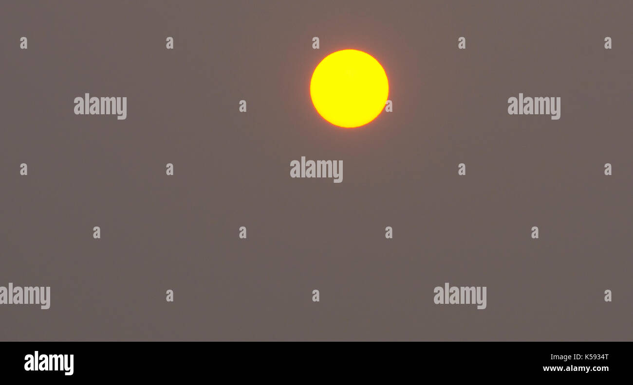 Sunrise weather hi-res stock photography and images - Alamy