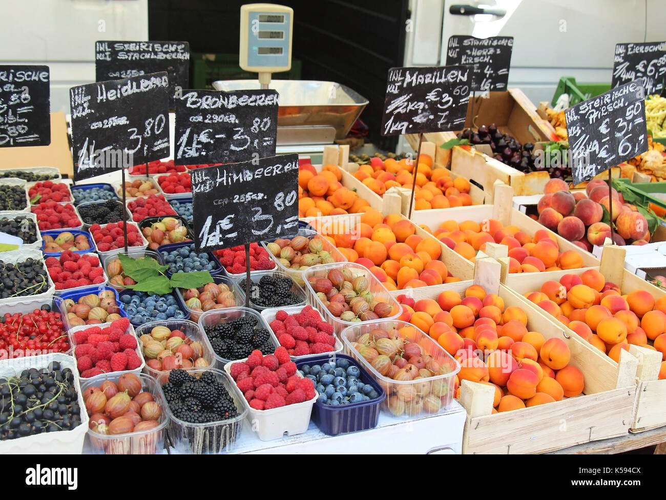 Fruits sold at market hi-res stock photography and images - Alamy