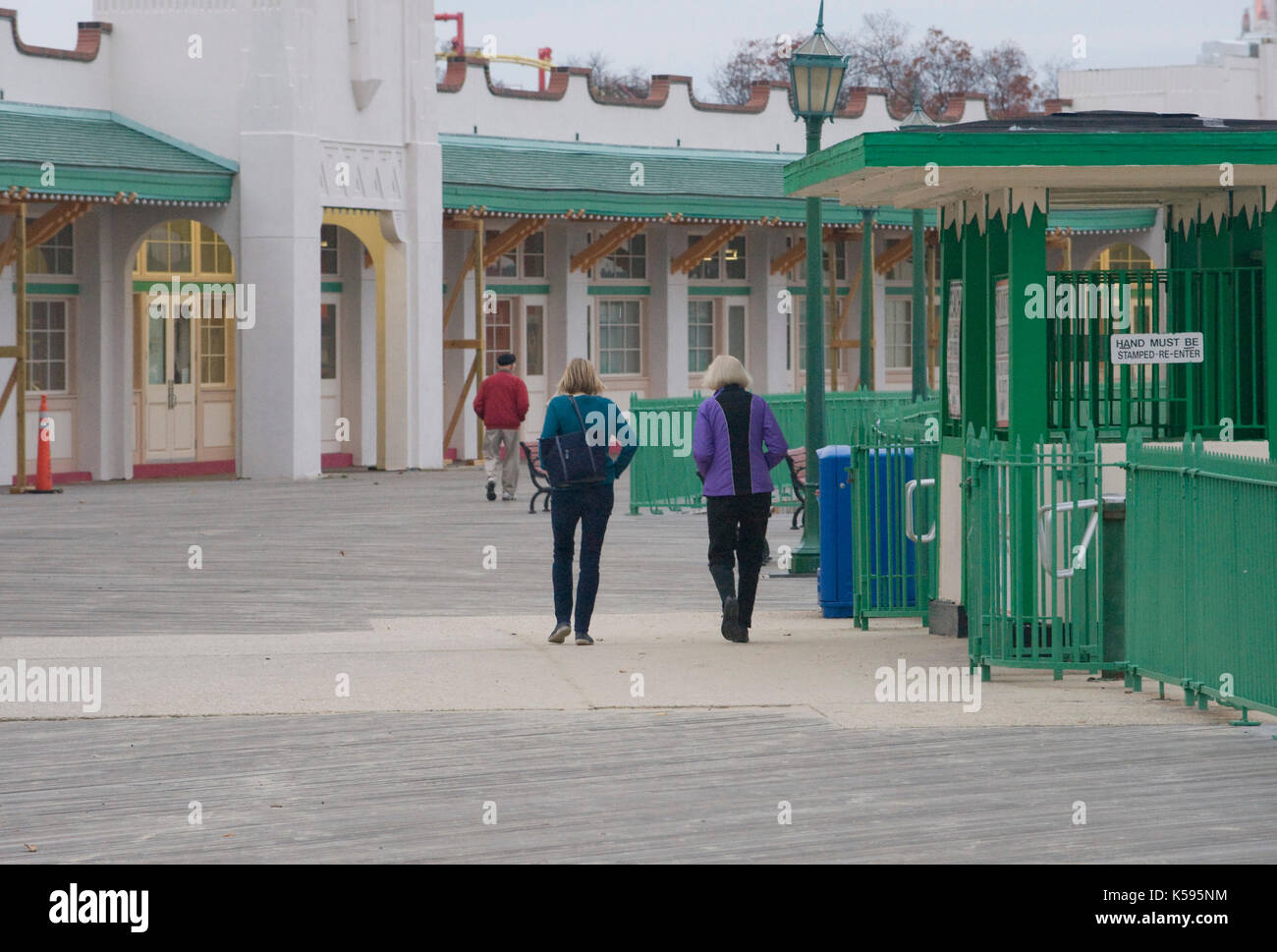Walking along the promenade in Rye, NY, USA Stock Photo - Alamy