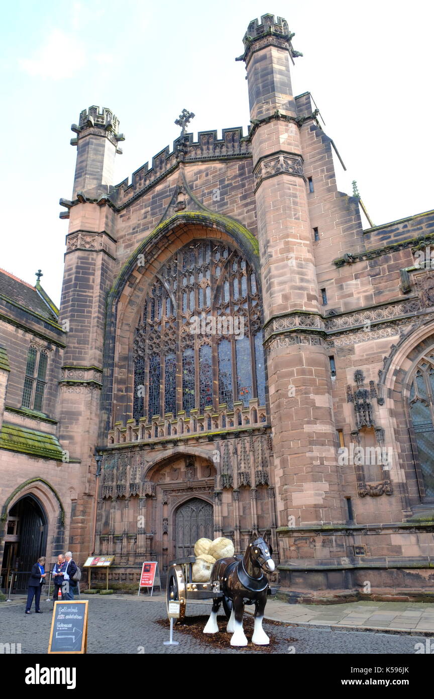 Chester, England, Cathedral, Cathedral Square, Historic Gateway ...