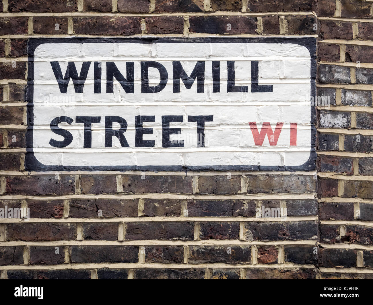 Uk street sign hi-res stock photography and images - Alamy