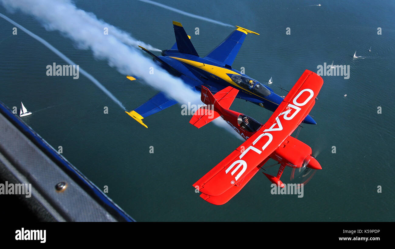 US Marine Corps Major Nathan Miller fly his F/A-18 Blue Angel #5 jet in ...