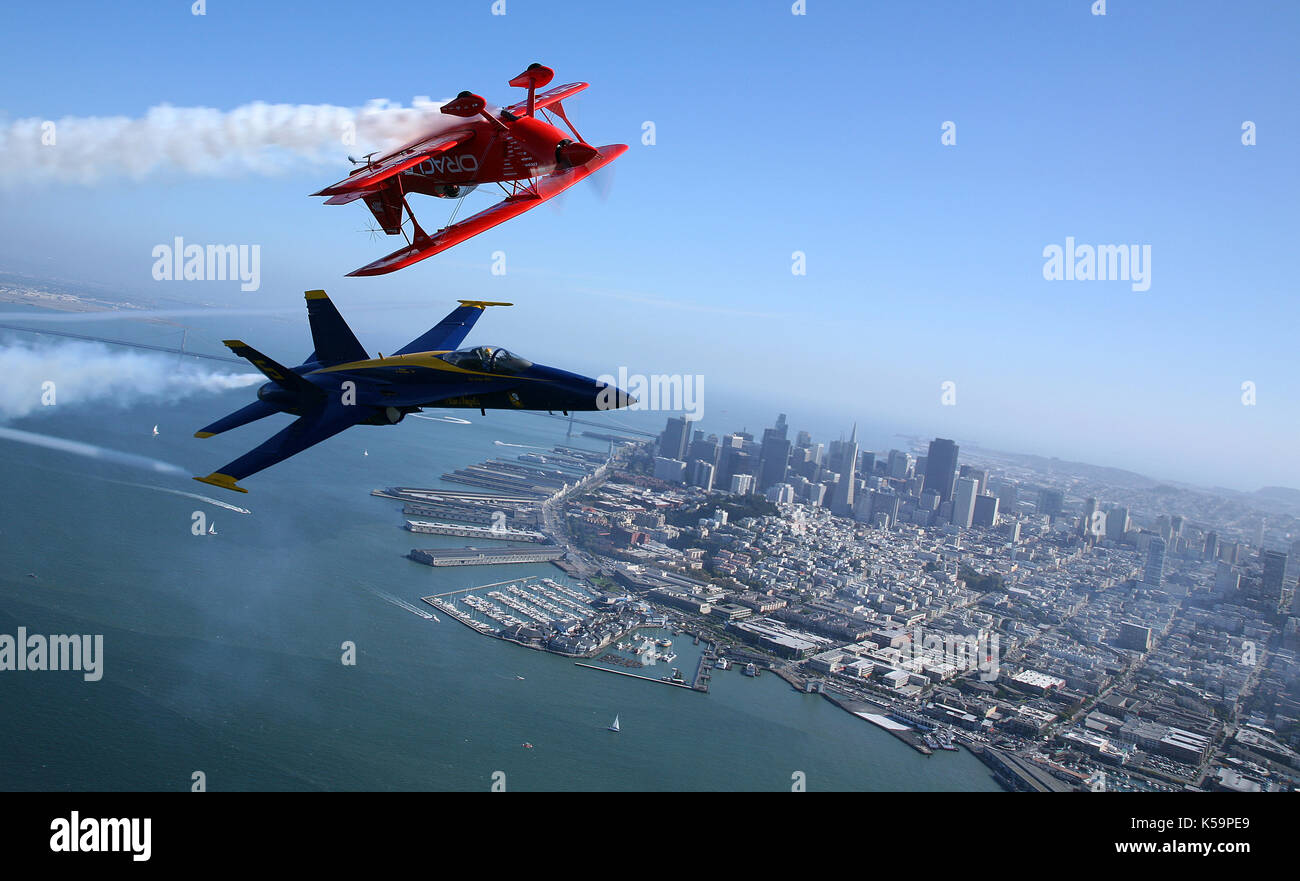 US Marine Corps Major Nathan Miller fly his F/A-18 Blue Angel #5 jet in ...