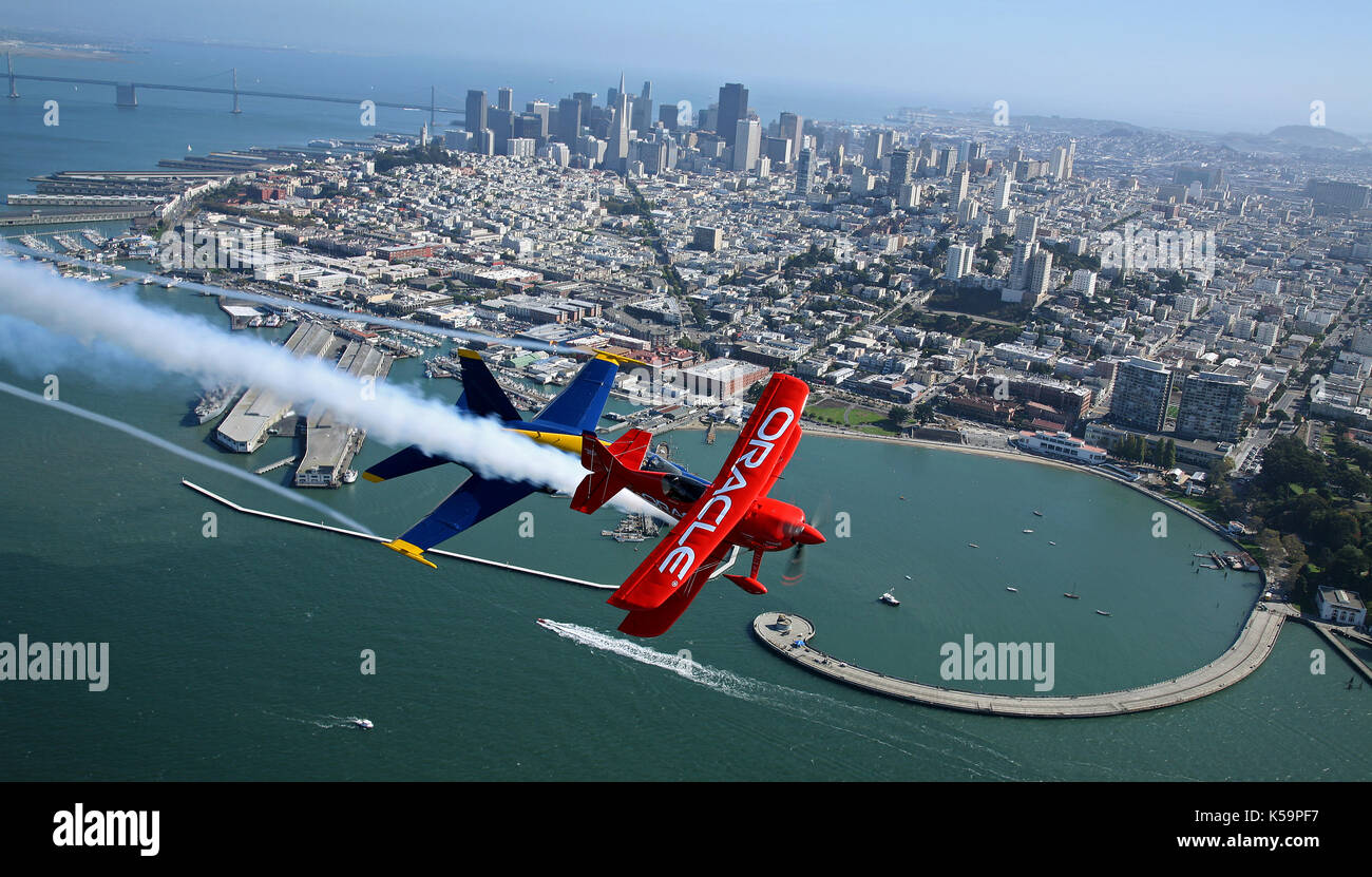 US Marine Corps Major Nathan Miller fly his F/A-18 Blue Angel #5 jet in ...