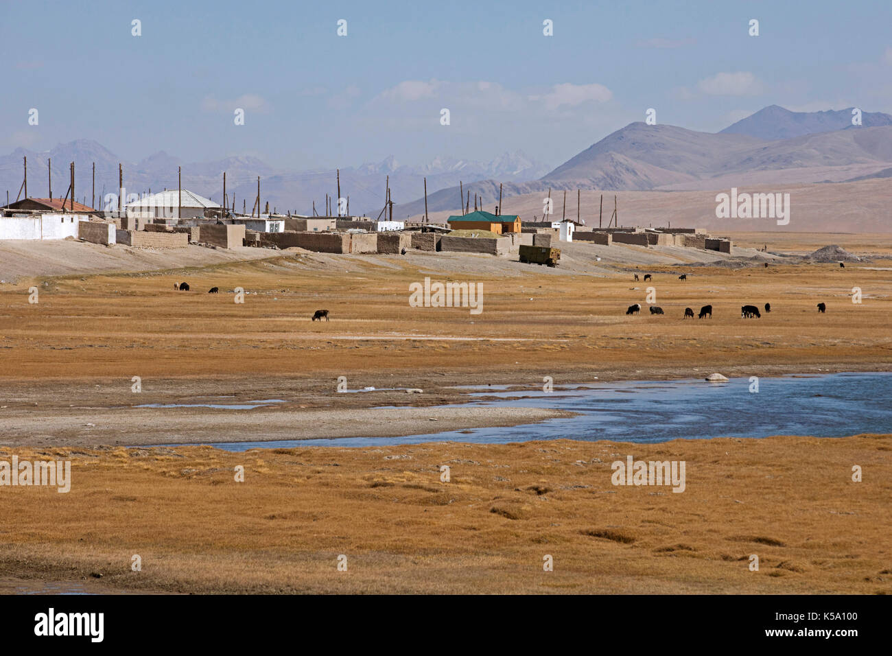 Settlement village hi-res stock photography and images - Alamy