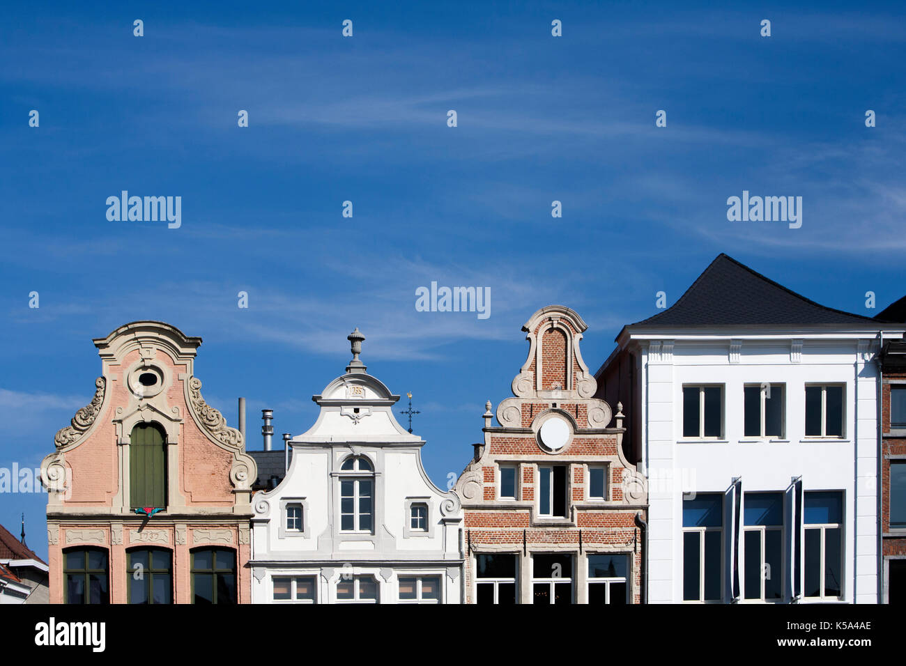 Facade of 18th century buildings at the Grote Markt (Large market ...