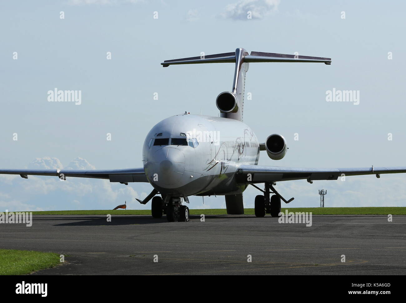 A private Boeing 727 on the ramp at Kemble, Cotswold Airport Stock ...