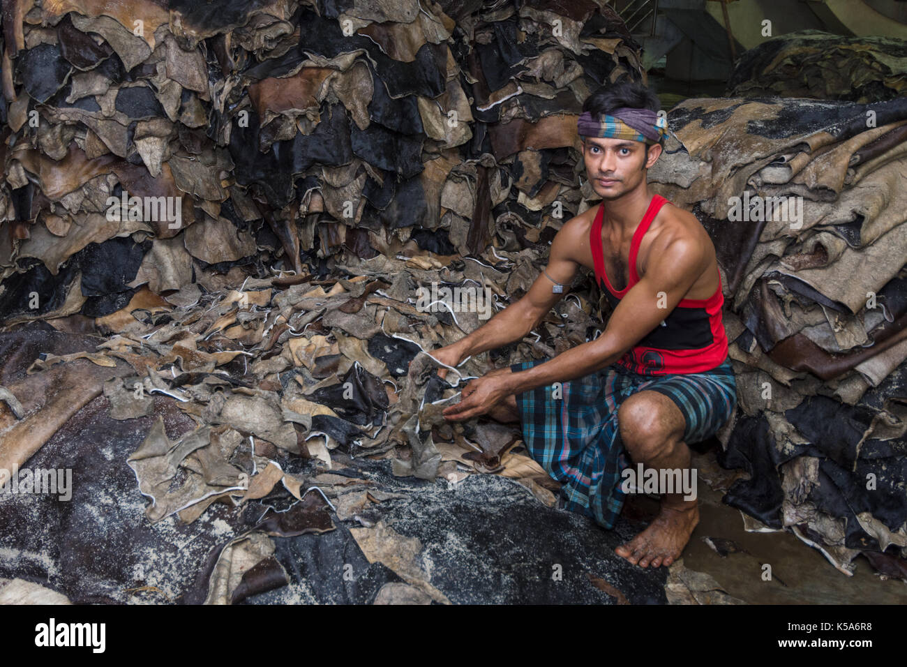 Lather Tanners (Tanner at work in the traditional tanner's Stock Photo ...