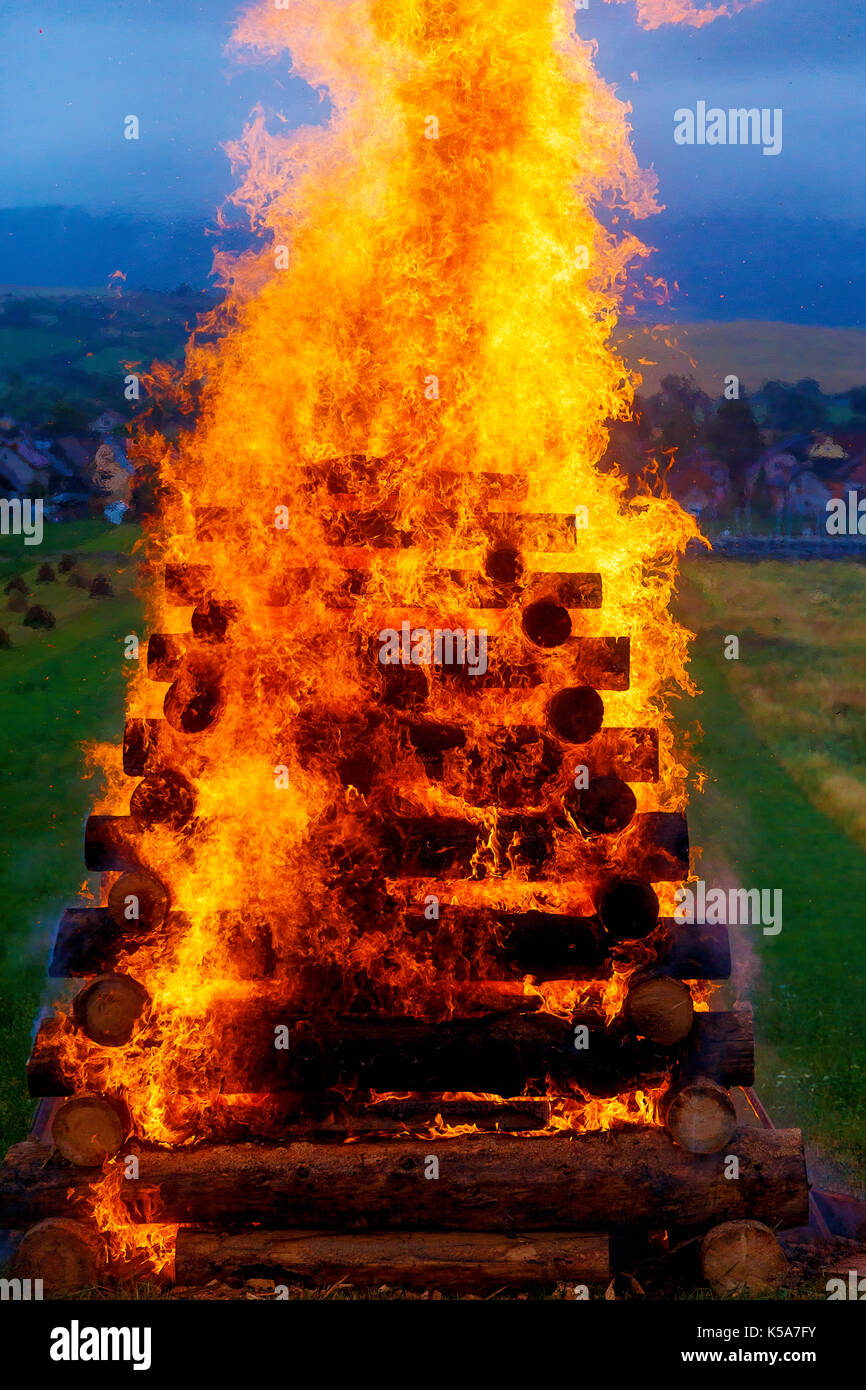 great burning bonfire made of logs with beautiful flames Stock Photo ...