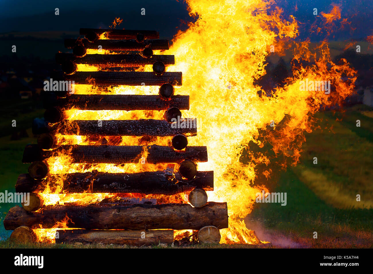 Beautiful flames hi-res stock photography and images - Alamy