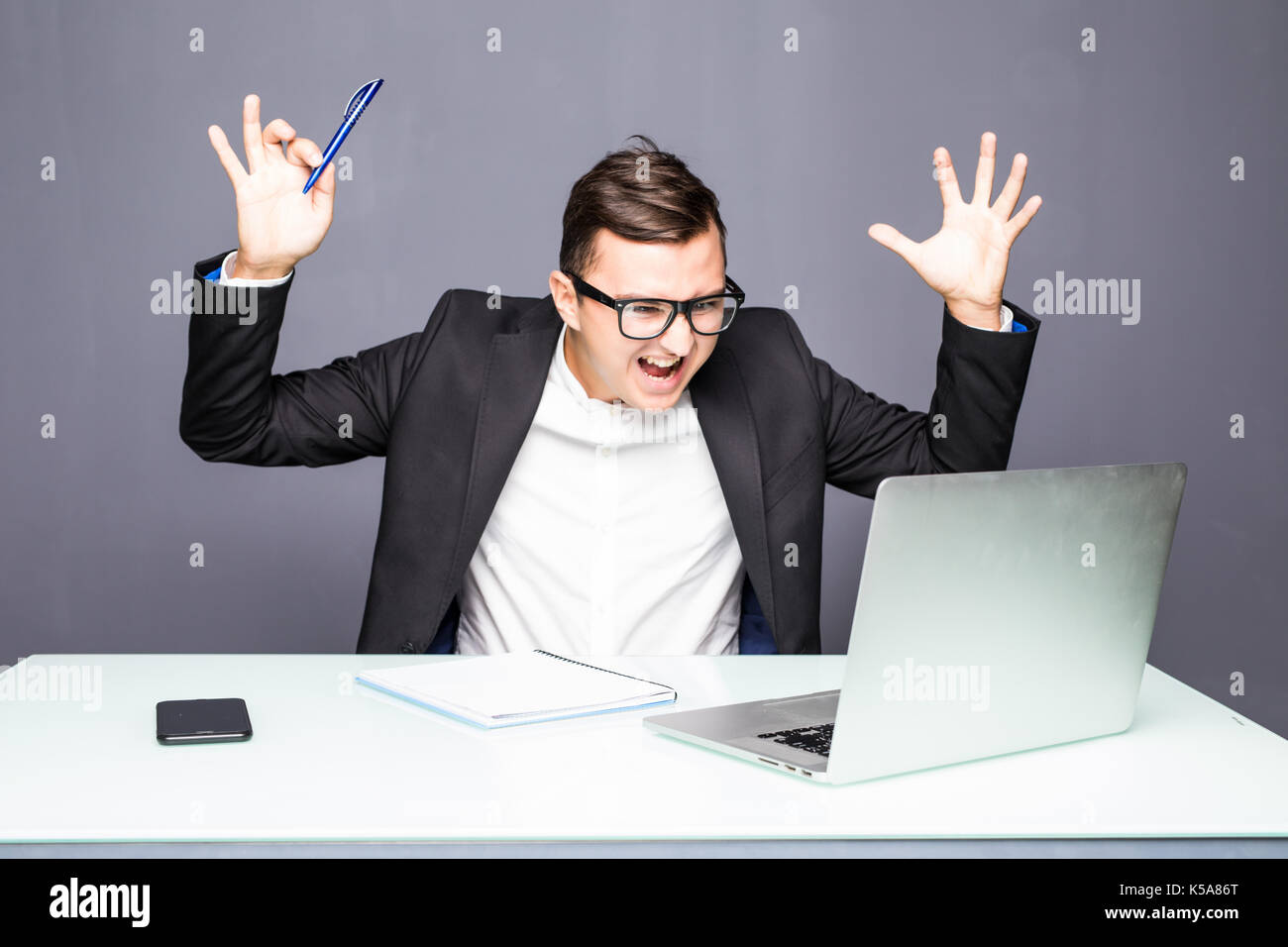 Angry Boss Computer Stock Photos & Angry Boss Computer Stock Images - Alamy
