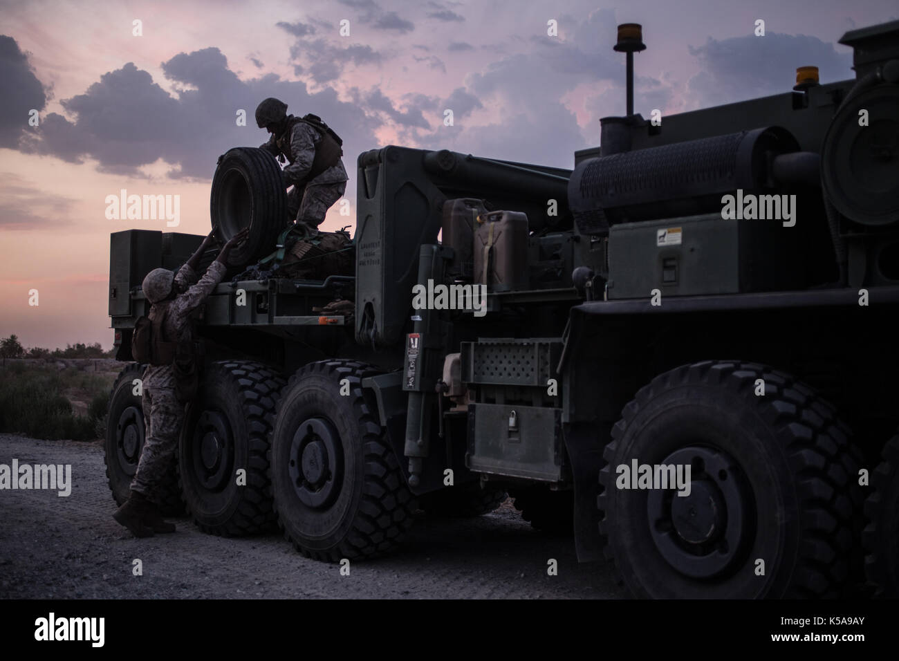 Heavy equipment hi-res stock photography and images - Alamy