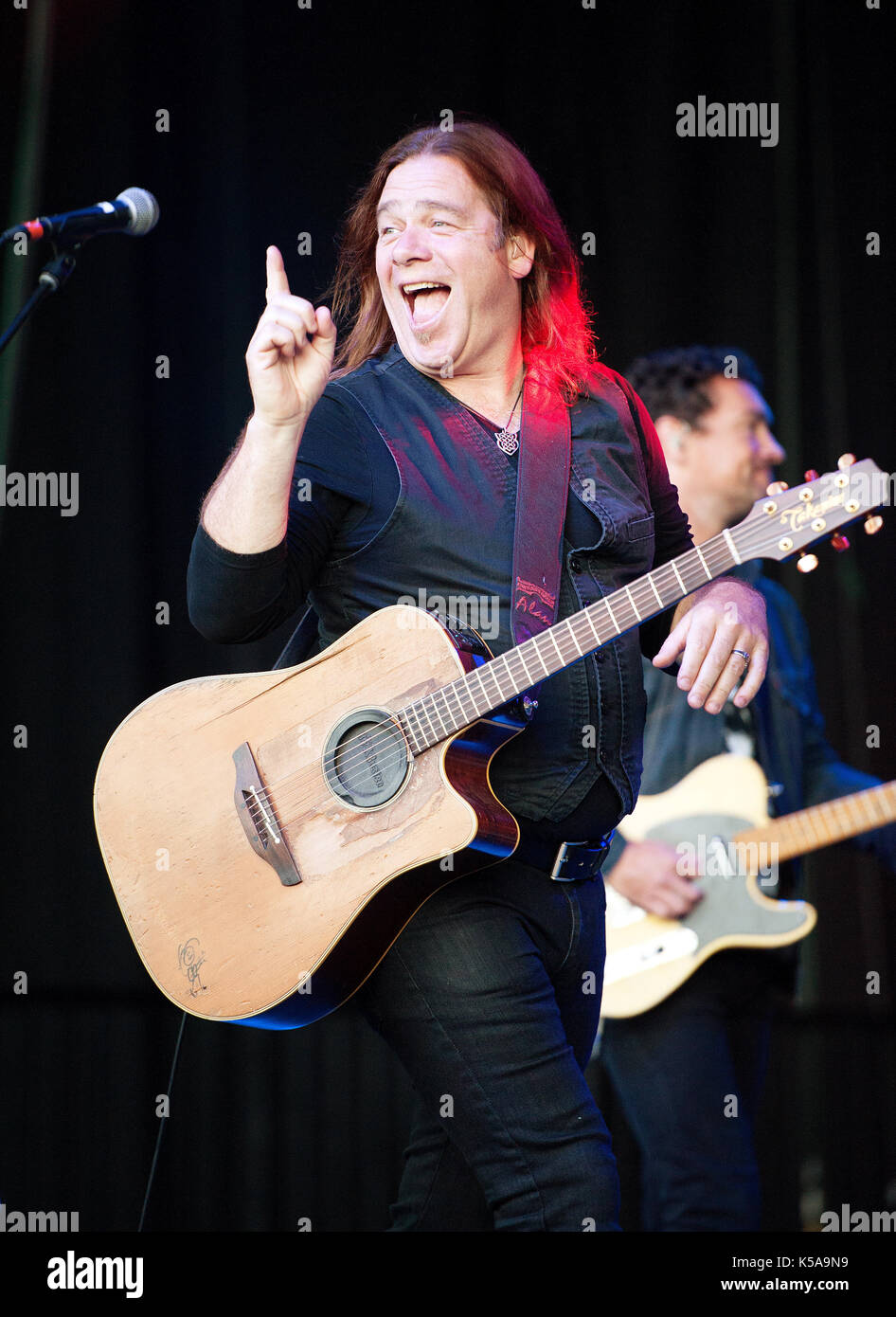 Canadian musician and singer hi-res stock photography and images - Alamy