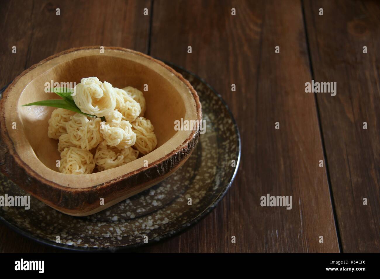 Dakak dakak bulat hi-res stock photography and images - Alamy