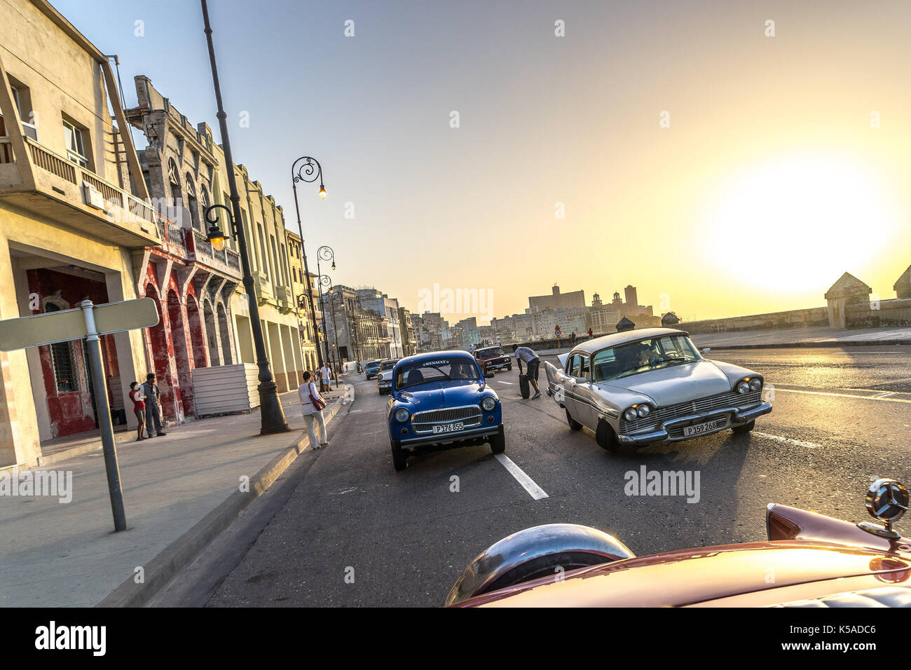 Car breakdown on the road hi-res stock photography and images - Alamy