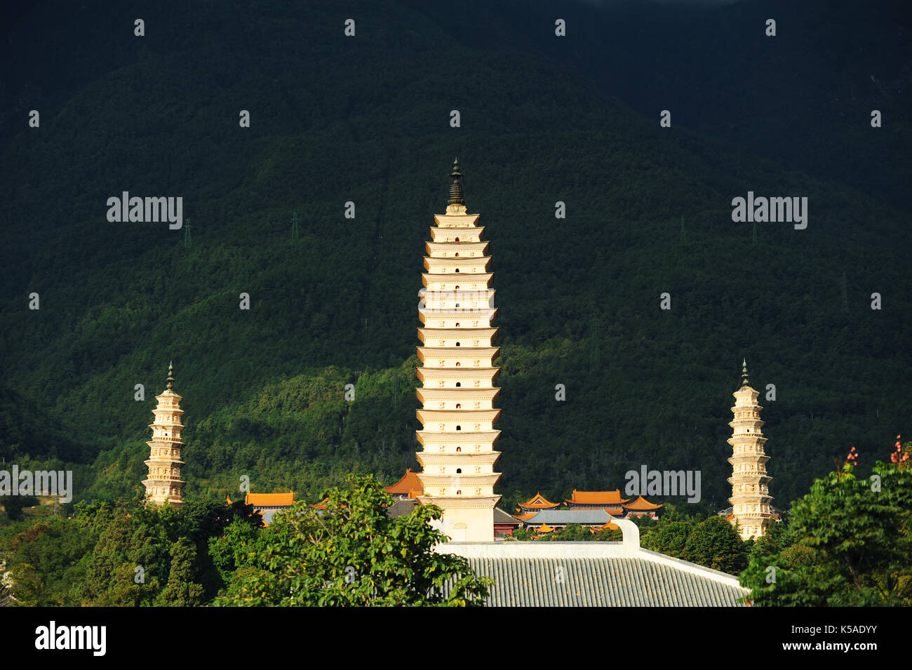 Three pagodas at Chongsheng Temple,Yunnan,China Stock Photo - Alamy