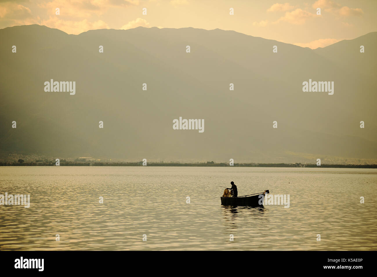 Dali lake china hi-res stock photography and images - Alamy