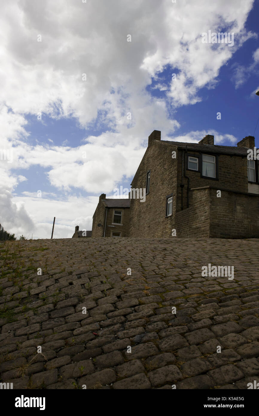 Industrial revolution terrace housing hi-res stock photography and ...