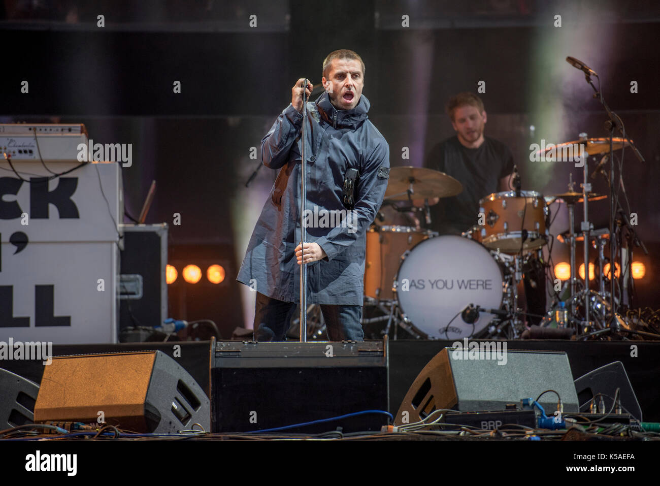 Liam gallagher music concert hi-res stock photography and images - Alamy