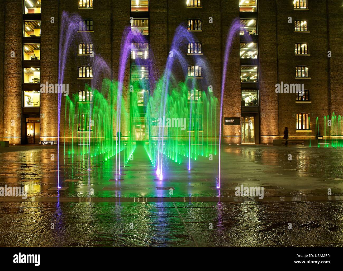 Granary Square, Kings Cross, London Stock Photo - Alamy