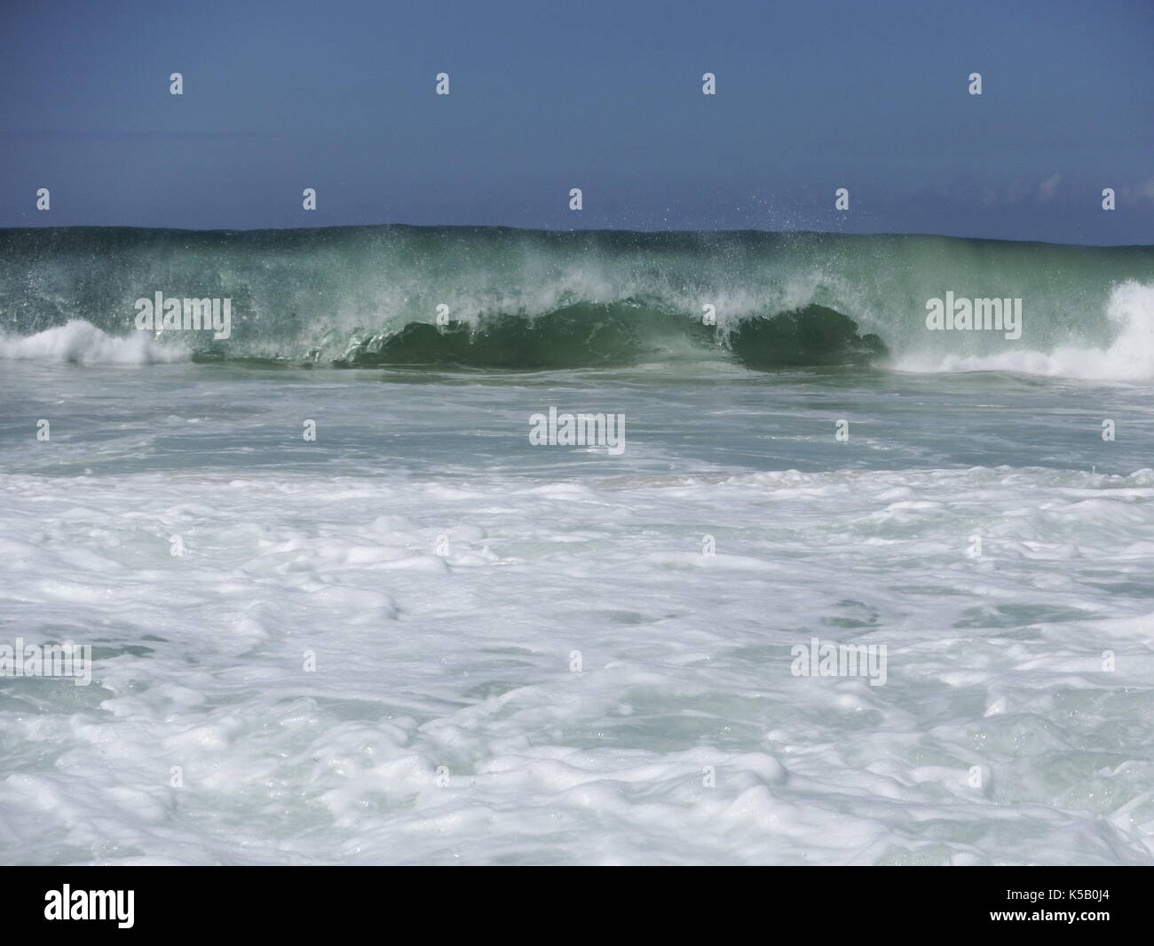 Crashing blue wave hi-res stock photography and images - Alamy