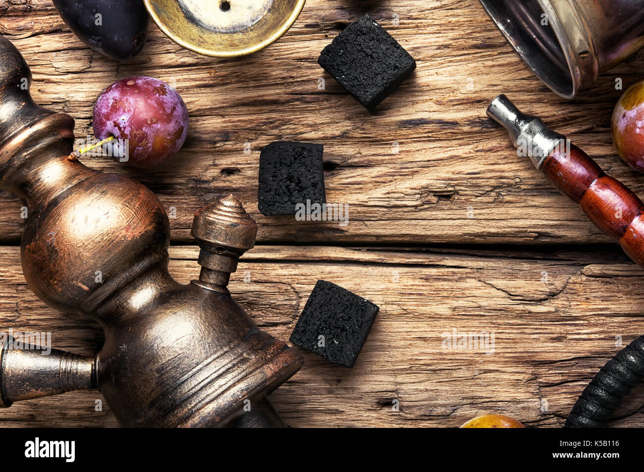 Pipe tobacco flavors hi-res stock photography and images - Alamy