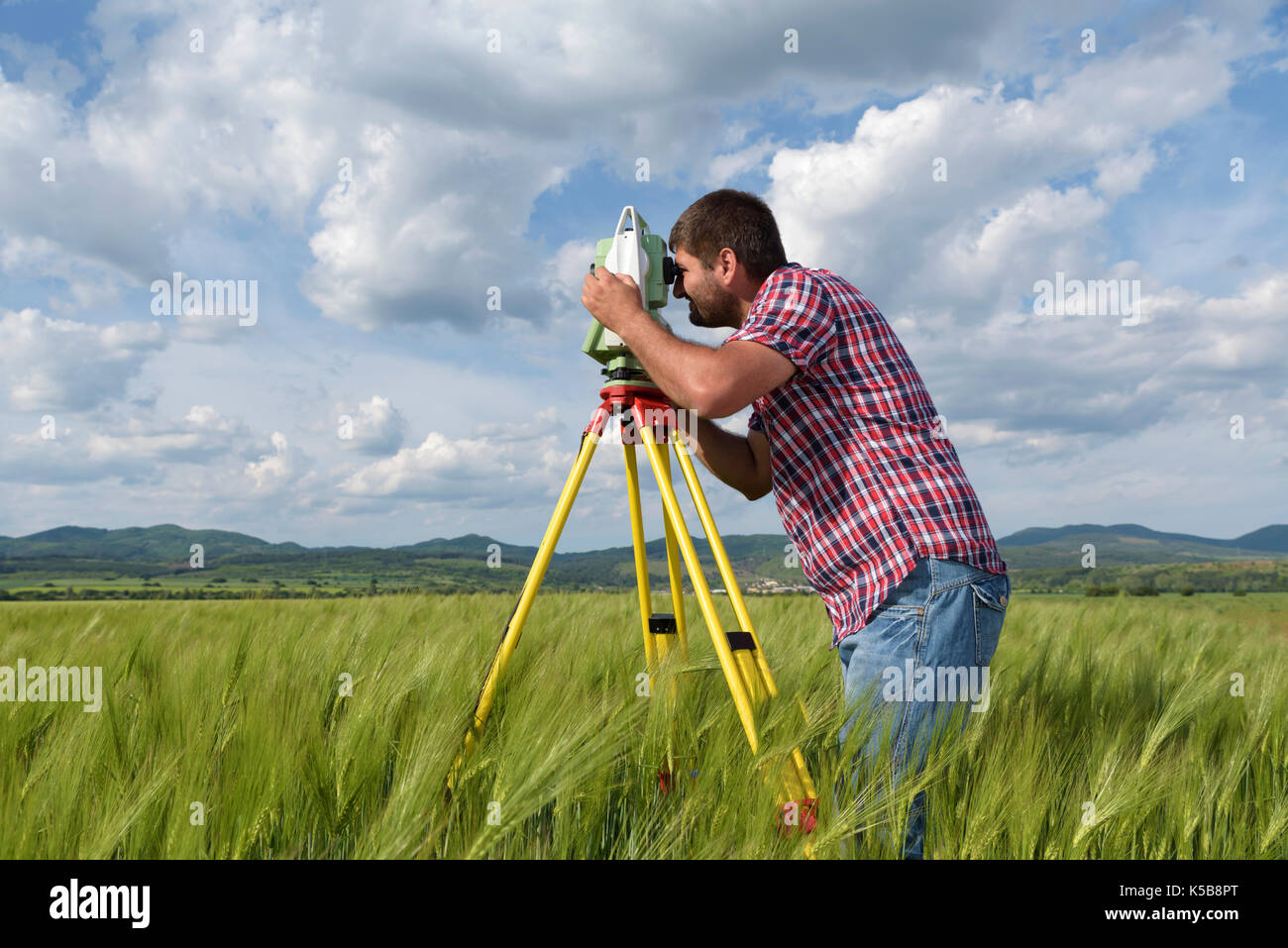 Surveyor construction scale hi-res stock photography and images - Alamy