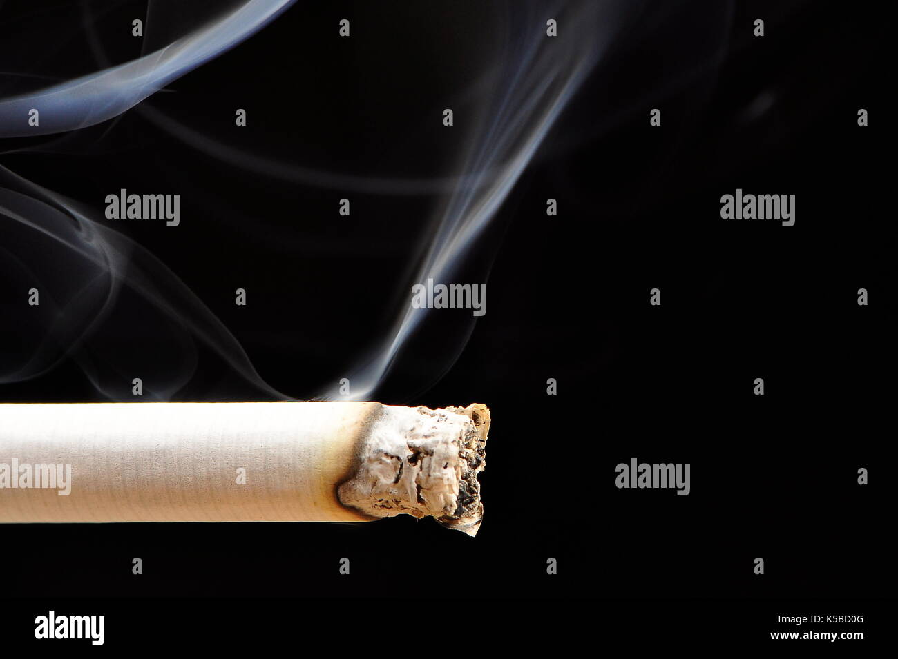Cigarrete hi-res stock photography and images - Alamy