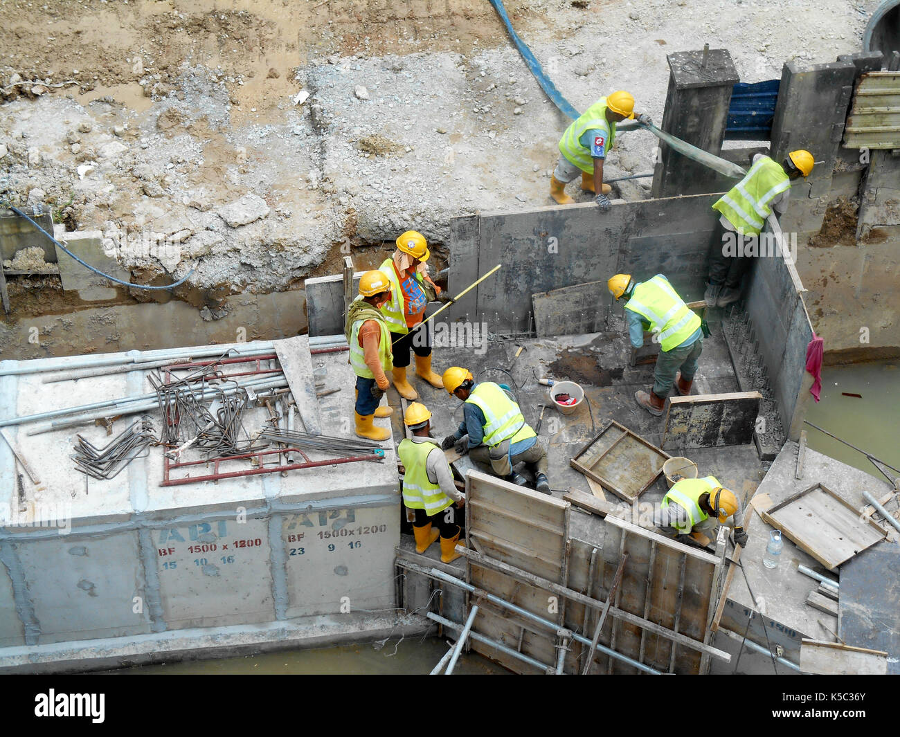 Storm water channel construction hi-res stock photography and images ...