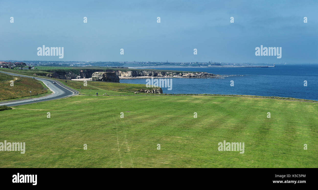 South shields beach souter hi-res stock photography and images - Alamy