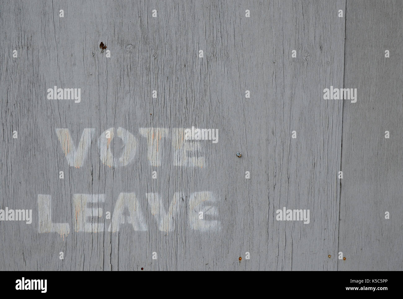 Vote leave graffiti hi-res stock photography and images - Alamy