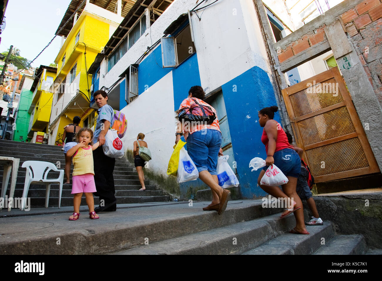 Favela lifestyle hi-res stock photography and images - Alamy