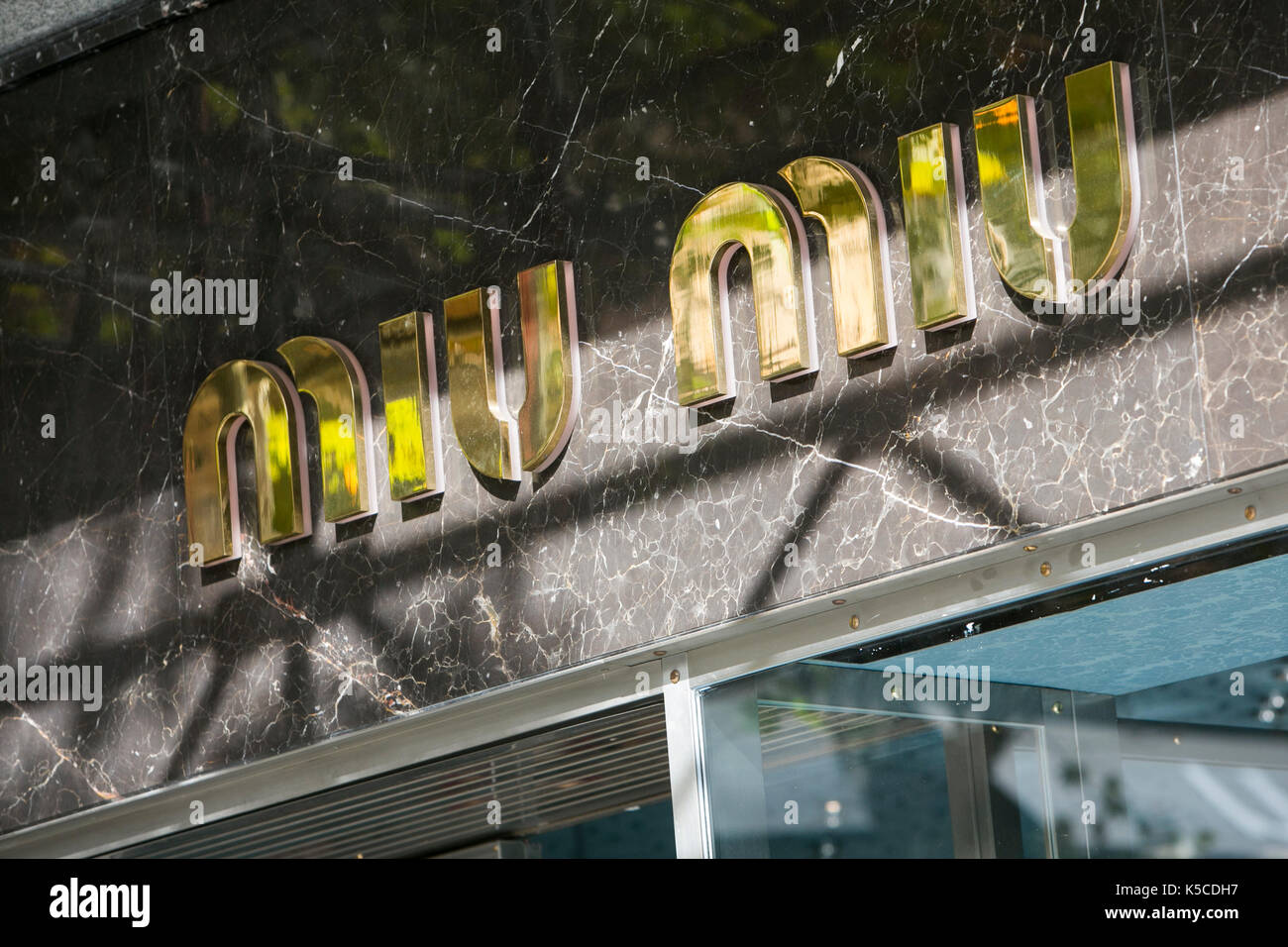 Miu miu logo hi-res stock photography and images - Alamy