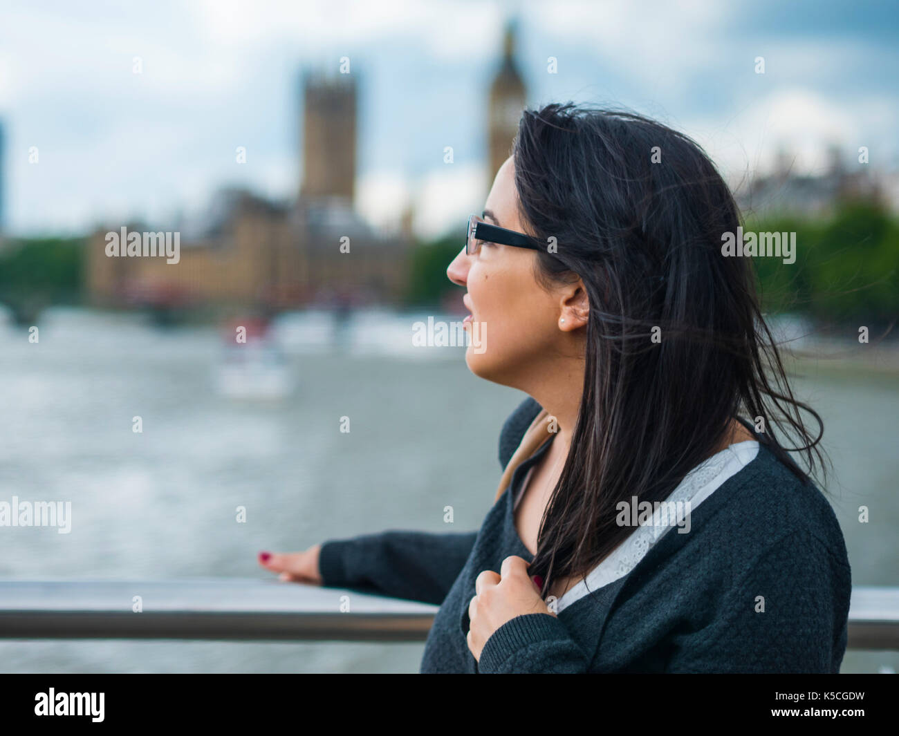Young girl on a trip to London Stock Photo - Alamy