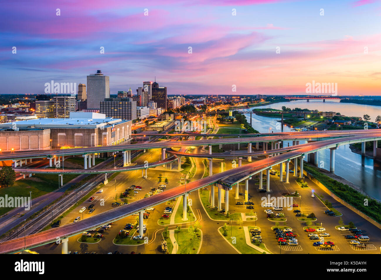 Memphis, Tennessee, USA downtown skyline at dusk Stock Photo - Alamy