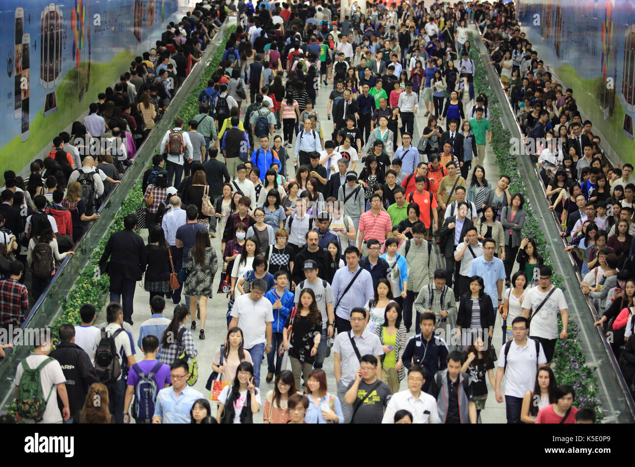 Massive rush hi-res stock photography and images - Alamy