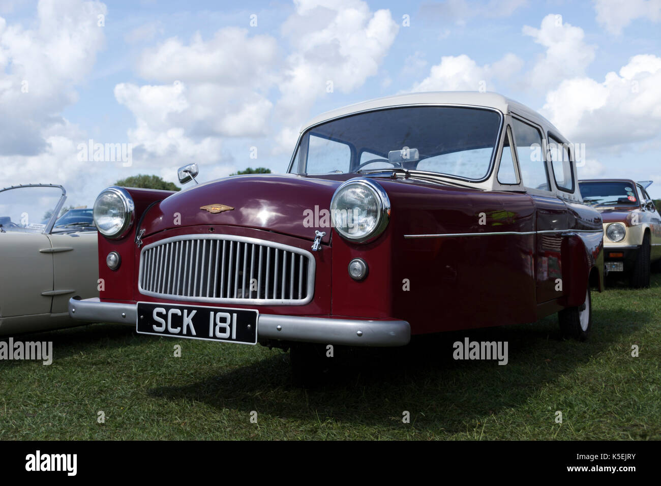 Bond minicar hi-res stock photography and images - Alamy