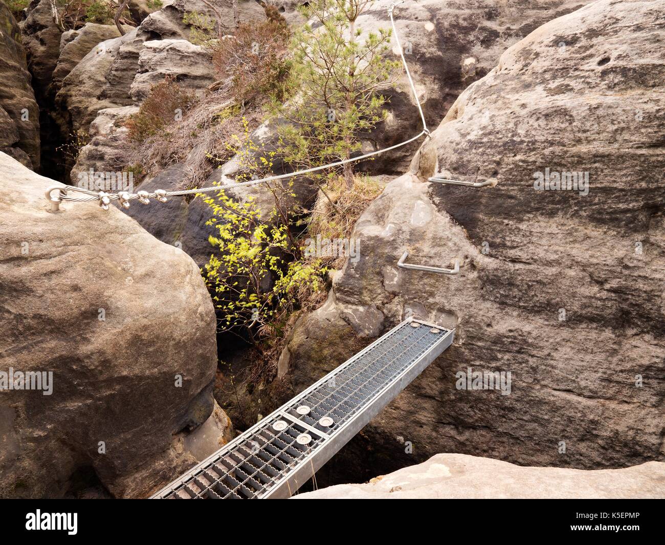 Rock climbers rope ladder hi-res stock photography and images - Alamy