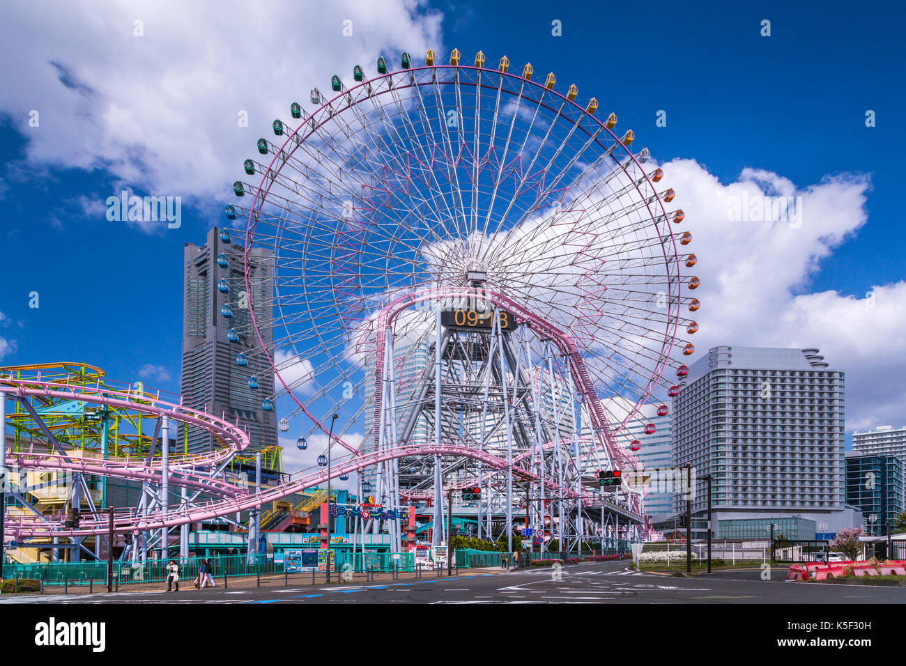The Cosmoworld amusement park in the Minato Mirai 21 seaside urban area ...